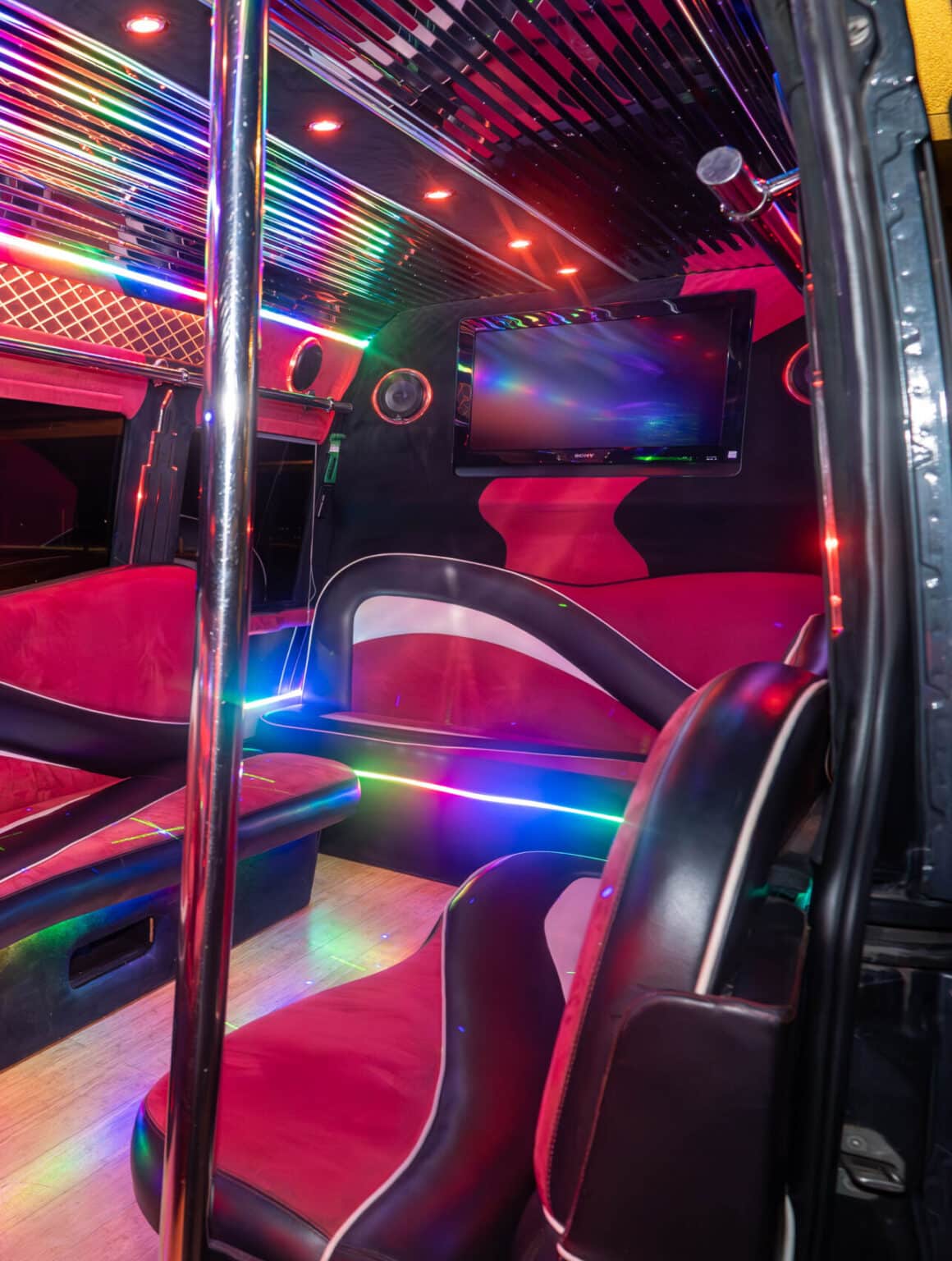 Party Bus Perth | Hire Luxury Party Bus & Limo Bus Services
